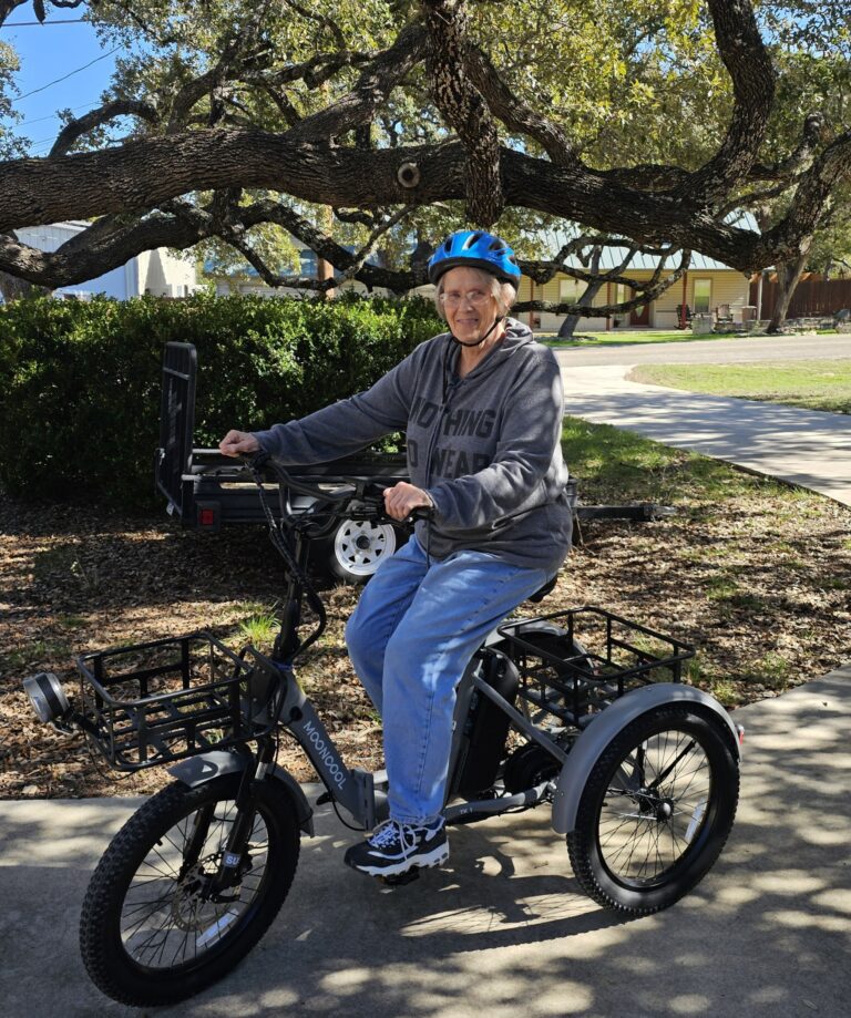 Can Senior Citizens Enjoy Riding an E-trike? – Mooncool E-trikes and E ...